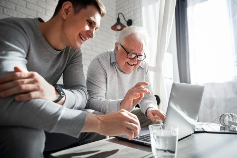 Technology in Dementia Care: Innovative Tools and Apps - Harbor Senior Care